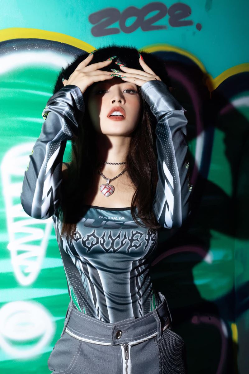 Vì sao MV mới của Chi Pu nhận những bình luận trái chiều? - Thể thao ...